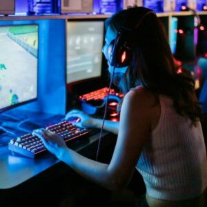 Gaming Posture: Good Posture, Better Performance | PostureGeek.com