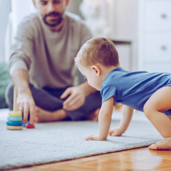 Crawling milestone: when do babies start crawling?