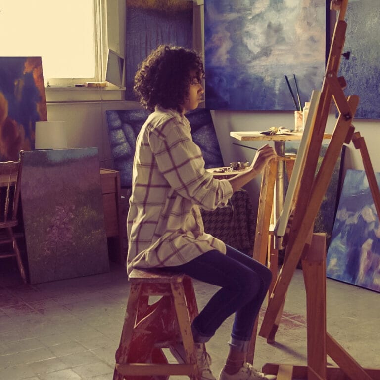 Good Drawing Posture: Is it Essential for Artists?
